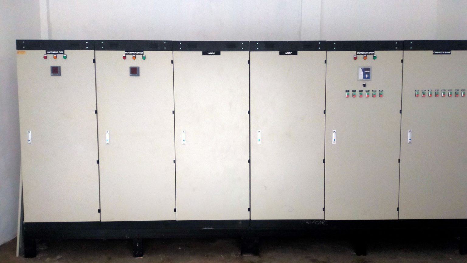 Panel Listrik (PUTR) merk "SES" - PT. SURYA ELEKTRINDO SWASTIKA