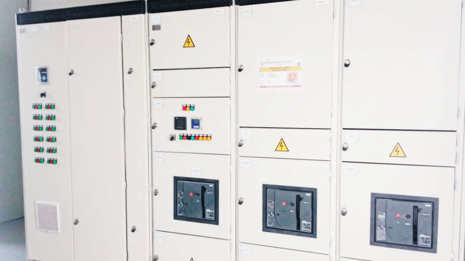 Panel Listrik (PUTR) merk "SES" - PT. SURYA ELEKTRINDO SWASTIKA
